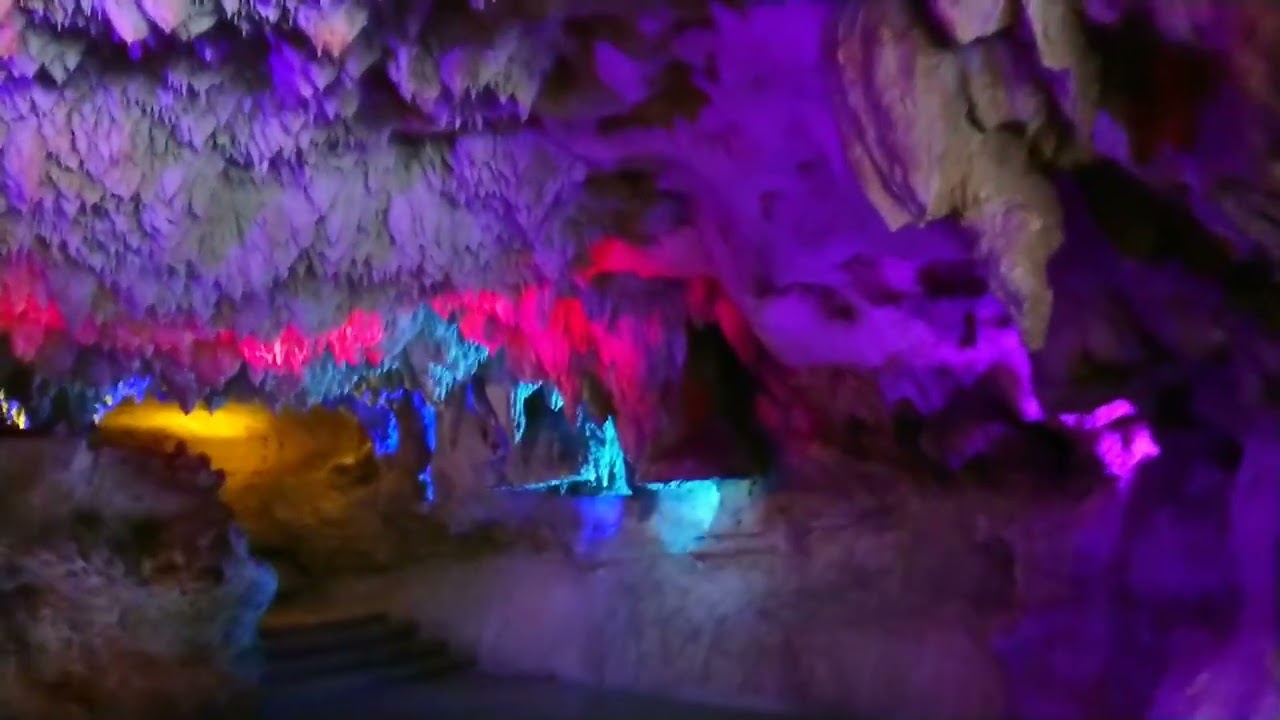 Yuk Cari Tahu Keindahan Goa yang Ada di Pulau Jawa